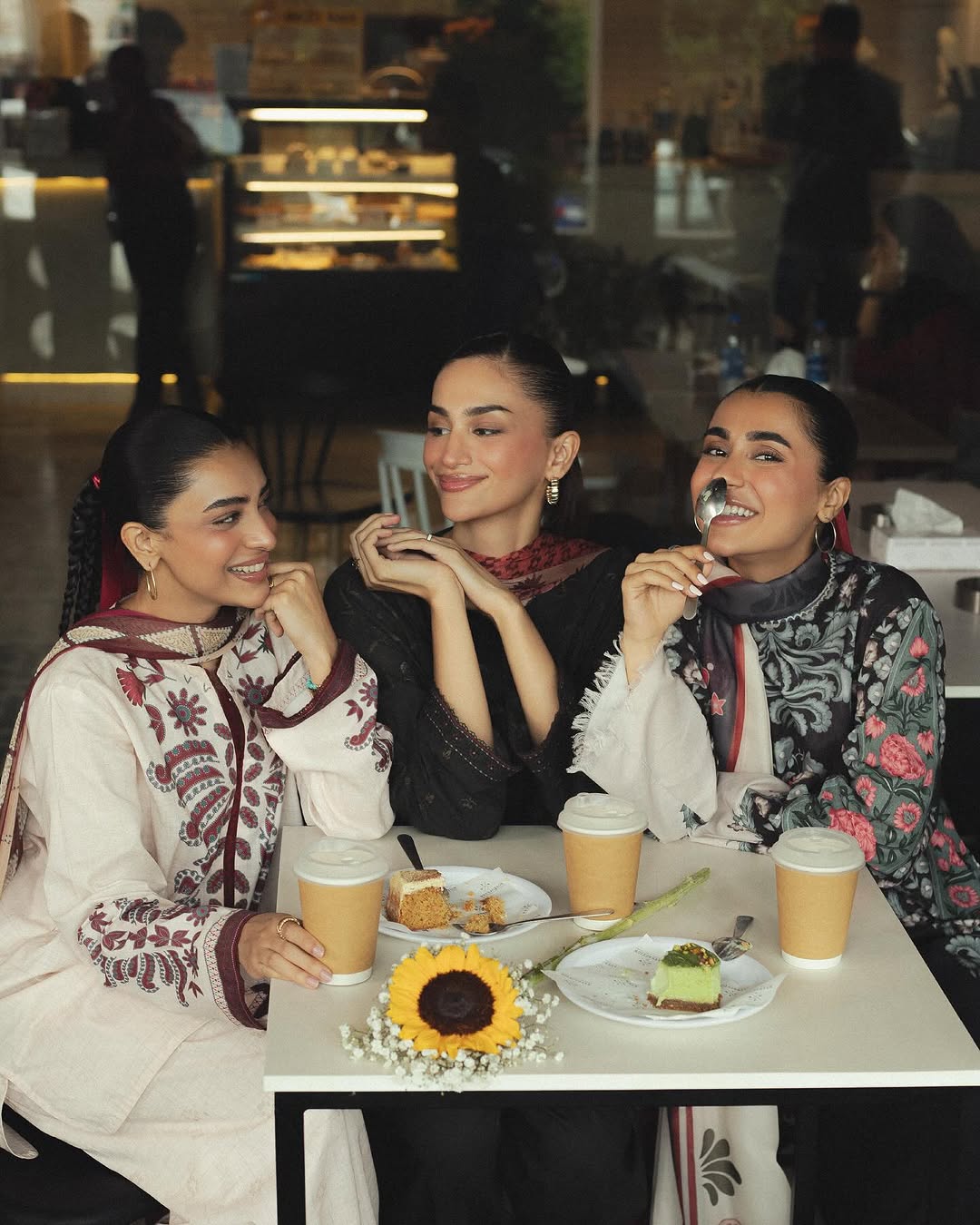 Coco Prints by Zarashahjahan 2024 – Chaand Tara