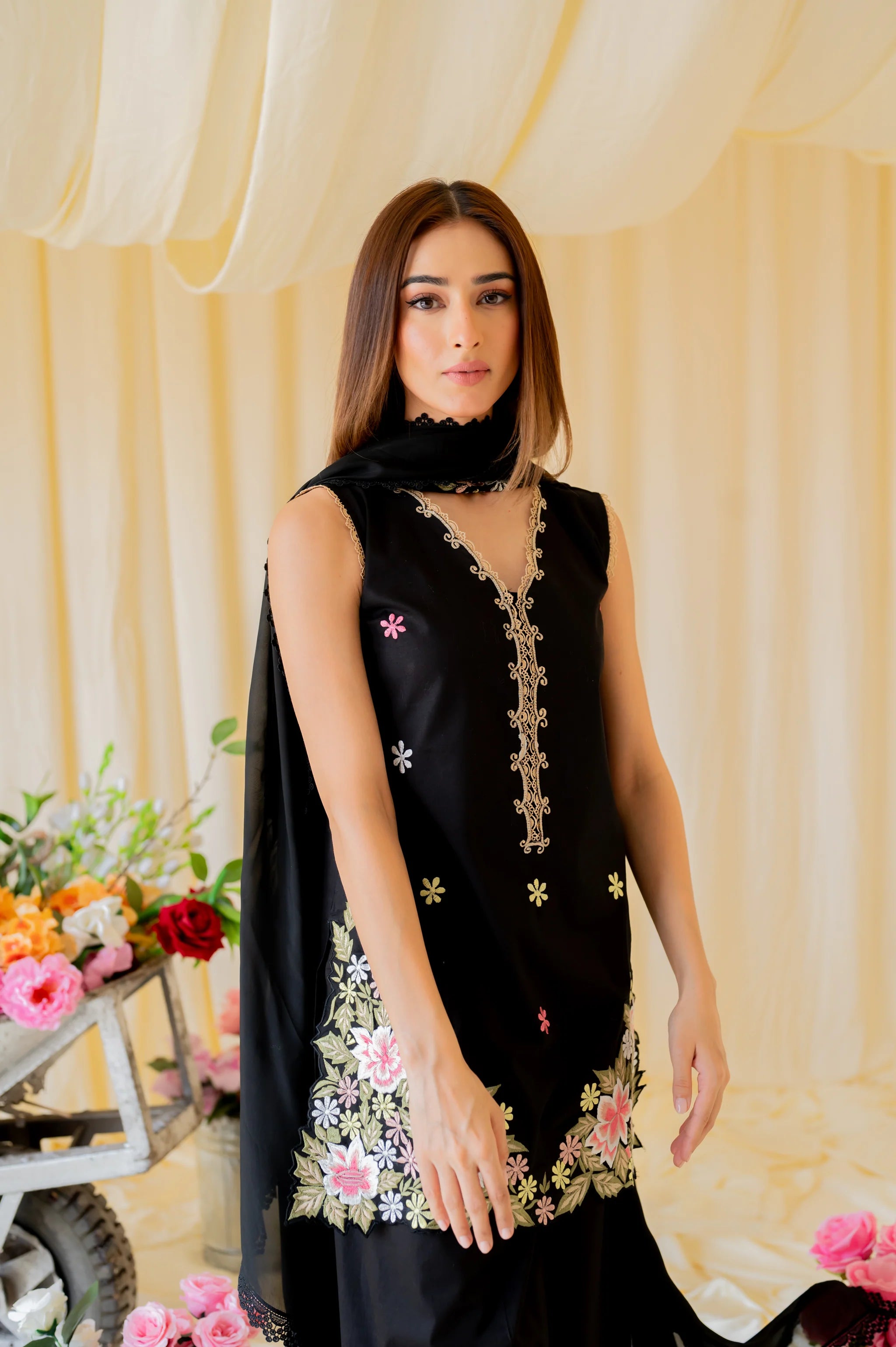 Flora Set | Shanzay Anooshay – Chaand Tara